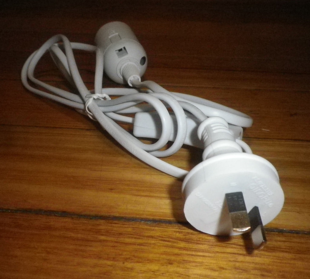 White 1.8mtr Lamp Mains Cord & Plug with Inline Switch & ES Socket - P ...