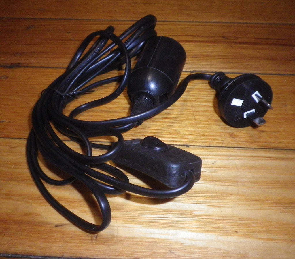 Black 3mtr Lamp Mains Cord & Plug with Inline Switch & ES Socket - Par ...