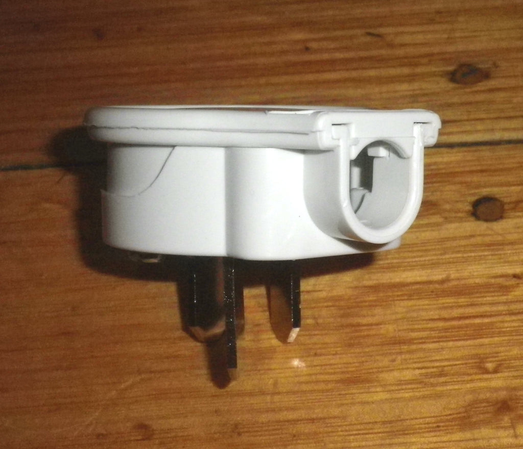 HPM White 3pin 20Amp 240V Side Entry Mains Plug Top - Part # 106-4WE ...
