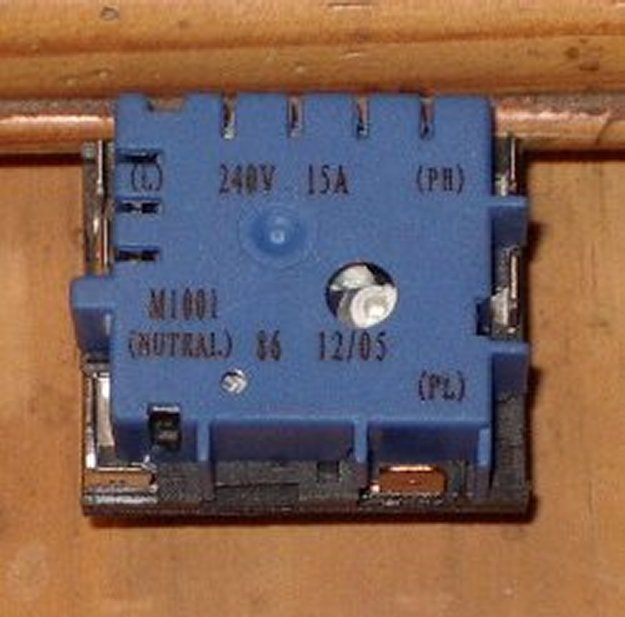 Invensys Universal Simmerstat Control - Part No. M553-14, M3V-700K ...